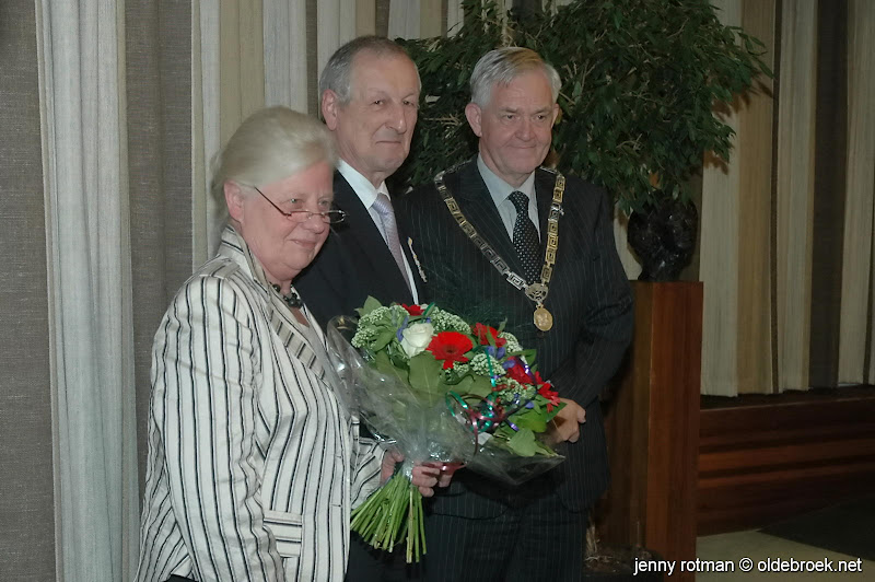 Koninklijke onderscheiding voor wethouder Jan ten Hove - www.oldebroek.net