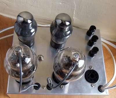 Michael Saunby: KT44 push-pull valve "quality amplifier"