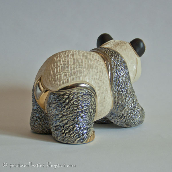 Collection of Panda Figurines: Panda Walking (Rinconada), Families ...