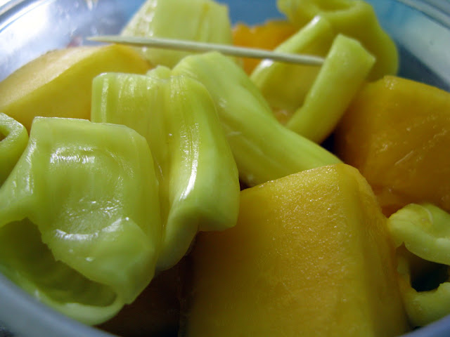 Restaurant Highlights: Here and There in Uganda | sí se puede ... cocinar