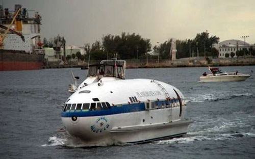 Cosmic Muffin, a boat that was once an airplane | Amusing Planet