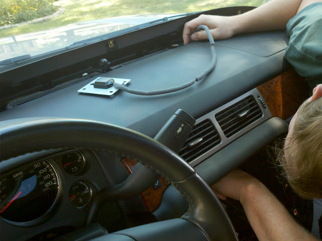 Big Day For The Avalanche Yesterday! Installed OEM nav radio and ...