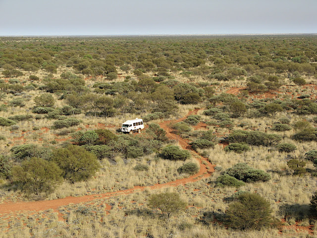 Travels with an Oka: In the Wheel Ruts of Len Beadell