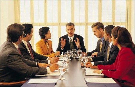 Efisiensi Rapat dengan menggunakan media diskusi digital seperti ...