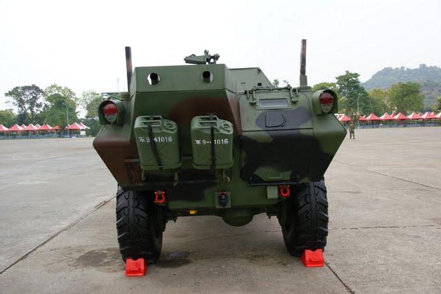 Blair's 軍事,警察及消防攝影: V150S戰埸指揮裝甲車