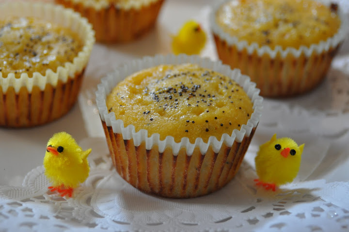 easter and lemon poppyseed muffins | Eat the cookie!