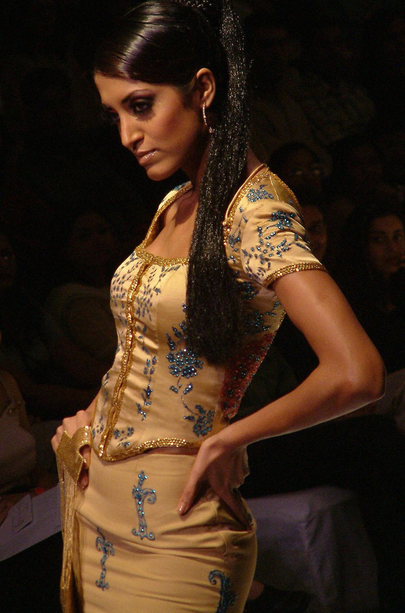 I came, I saw, I blogged: 7 "Indian" girls I wish were more famous