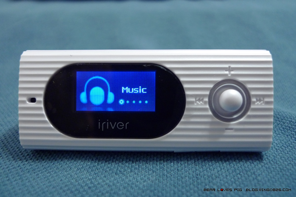 經典的三角柱MP3 iriver T60se ~ I AM BEAR