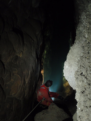 Sima de Raja Santa, Sierra Elvira. “El poder depurador natural”. | EC ...