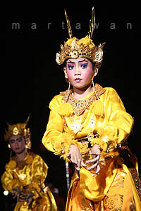 Potret Bali: Tari Kidang Kencana