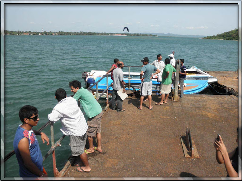 Educational Tour Trincomalee - 2010 | 13A Commerce Batch 2011.