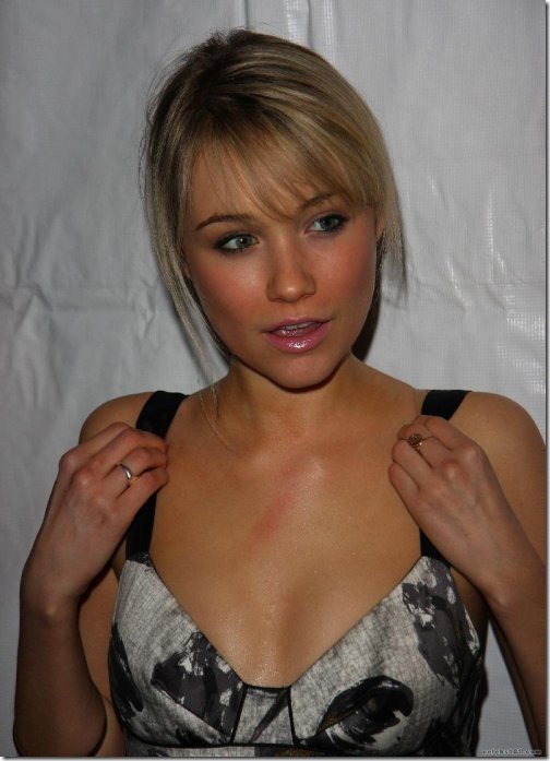Katrina Bowden Esquires Sexiest Woman Alive Sinlung