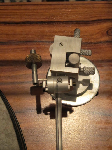 Unknown tonearm on Revolver turntable- Vinyl Engine