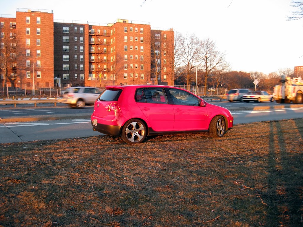 FEELER: 08.5 GTI 4 door, RED, TSI 6-speed, leather/sunroof/NAV/HUFFs ...