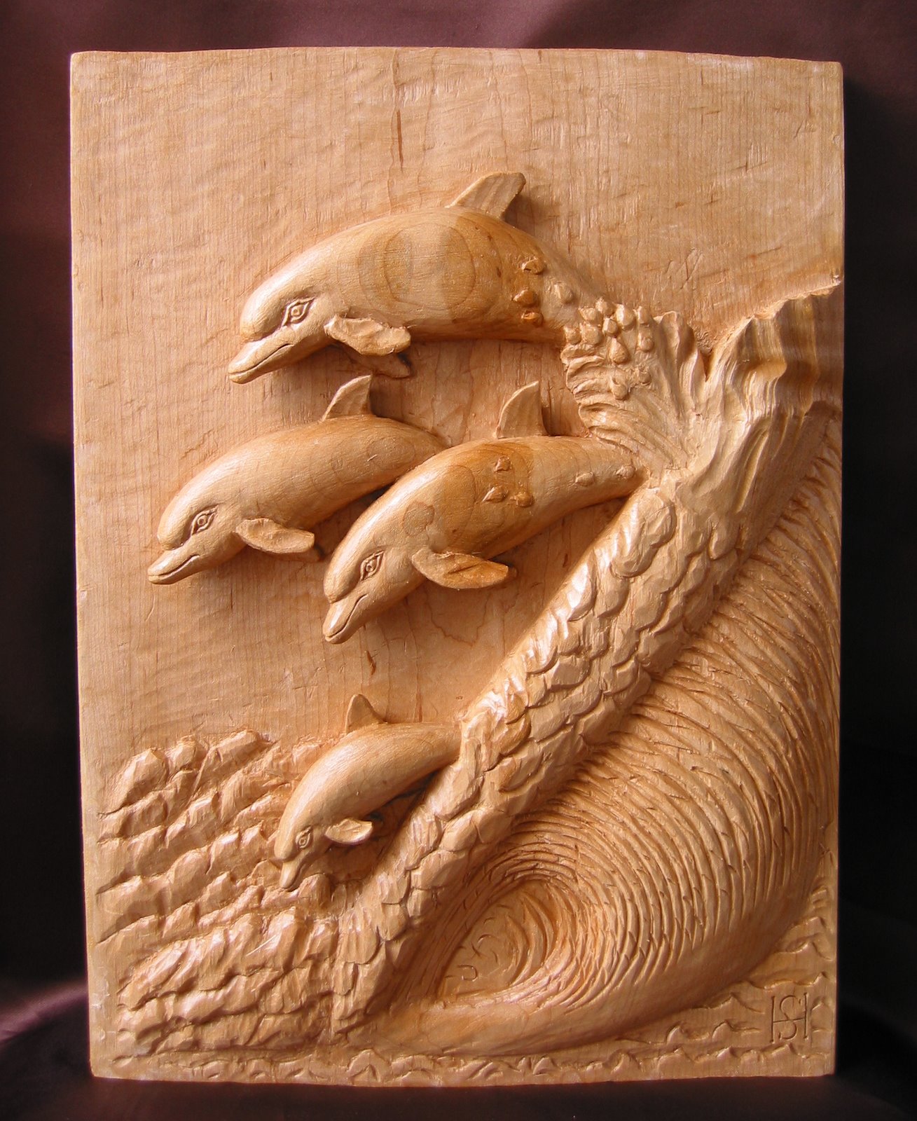 Delfines : Talla en madera. Wood carving. Esculturas