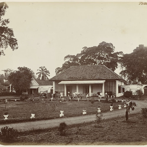 Huis aan het Koningsplein te Batavia, Woodbury & Page, 1860 - in of ...