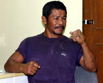 Rolando Navarette's rags to riches to rags story no shocker - Boxing Forum