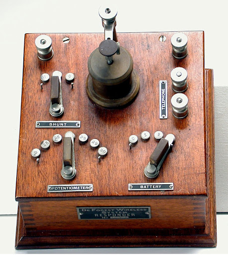 The Perham Collection of Early Electronics — Google Arts & Culture
