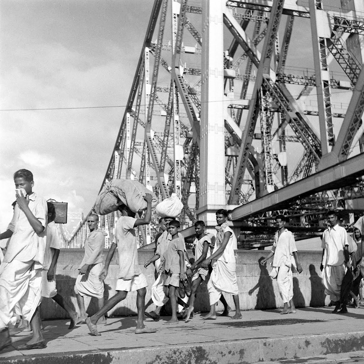 Aftermath Of Calcutta Riots - Margaret Bourke-White — Google Arts & Culture