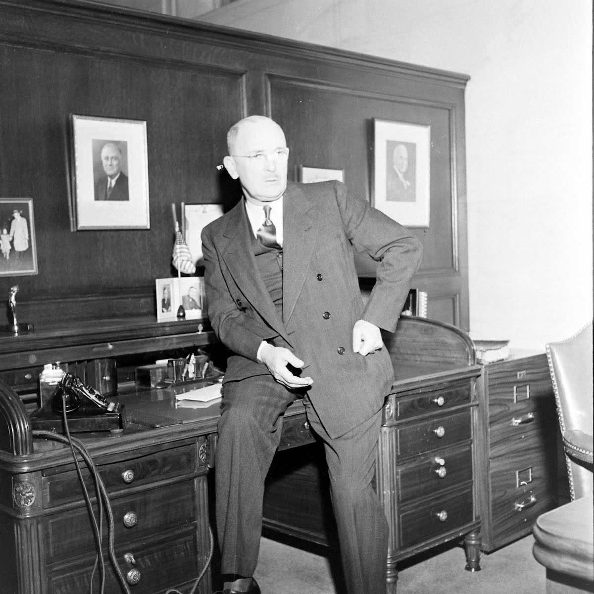 Pearl Harbour Anniversary Erviews - J R Eyerman — Google Arts & Culture