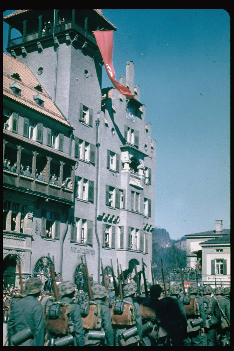 Hitler/Jaeger File - Hugo Jaeger — Google Arts & Culture