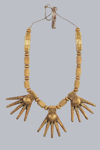 Necklace (kaluthiru) - Unknown Artist — Google Arts & Culture